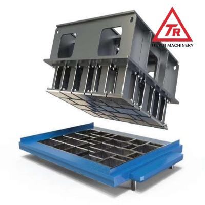 China 16Mn Steel Interlocking Concrete Molds Linear Cutting Customized With Surface Treatment for sale