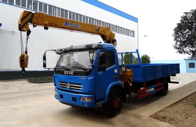 3ton-4tons Dongfeng Cargo Truck Crane Heavy Duty Crane Truck