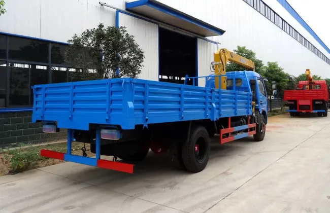 3ton-4tons Dongfeng Cargo Truck Crane Heavy Duty Crane Truck