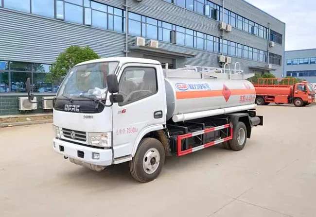 6000liters 6tons Fuel Dispenser Tanker Truck 4*2 Petrol Oil Diesel Delivery and Refueling Truck