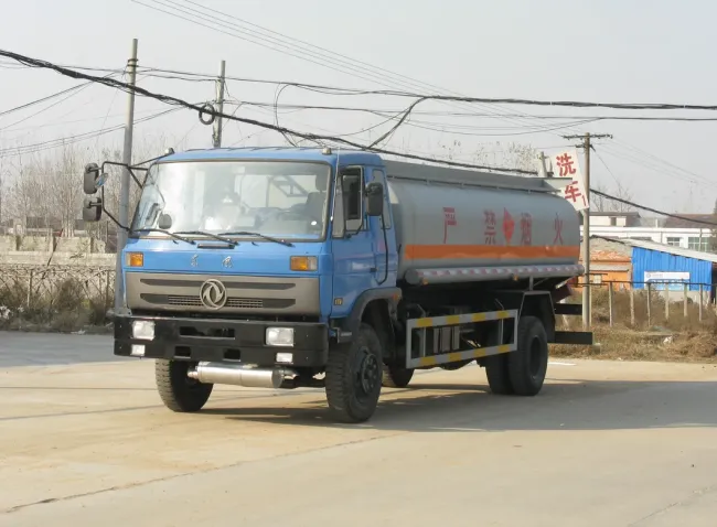7ton 8ton 9ton Diesel Gasoline Oil Tank 12000L Fuel Tank Truck 12m3 Oil Refueling Truck with Dispenser