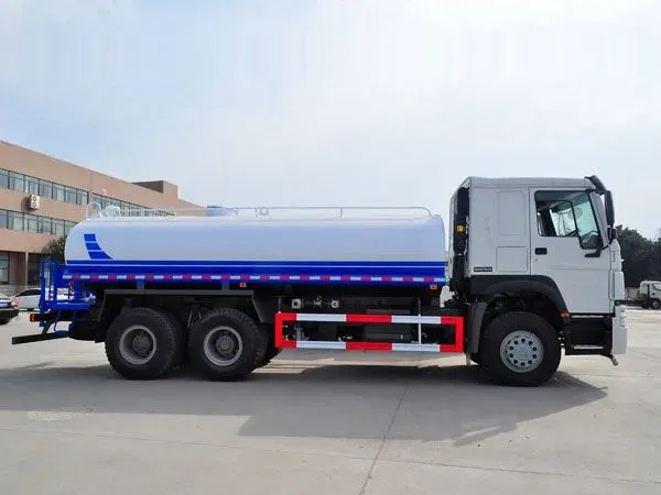 Sinotruck HOWO 20tons 20000liters 20cbm Water Spraying Watering Cart Sprinkler Tank Garden Drinking Water Transportation Truck