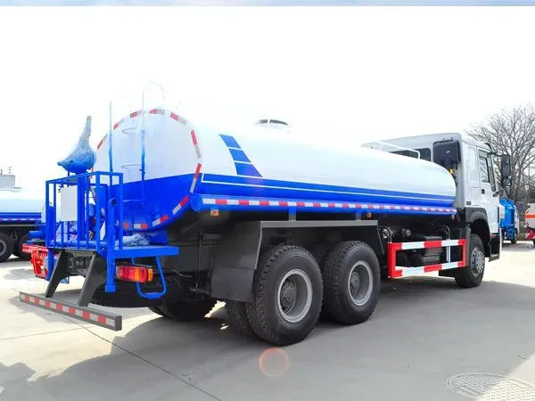 Sinotruck HOWO 20tons 20000liters 20cbm Water Spraying Watering Cart Sprinkler Tank Garden Drinking Water Transportation Truck