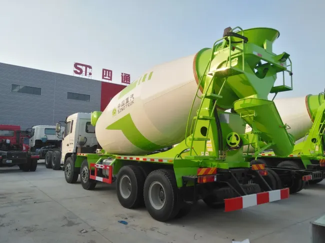 Hot Sale 8X4 Light Weight Heavy Duty Truck Construction Transportation Machine Cement Delivery Tanker Truck Concrete Mixer Pump Truck