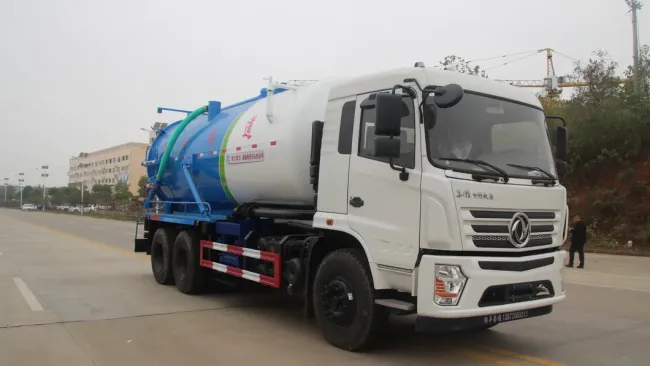 China Dongfeng 16cbm Sewer Liter Vacuum Sewage Cleaning Suction Tank Truck
