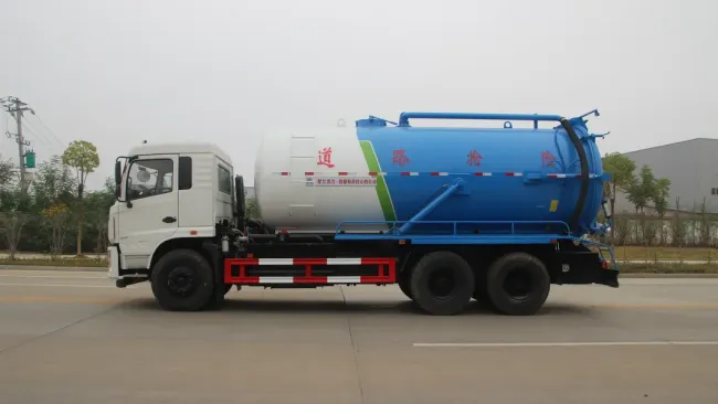 China Dongfeng 16cbm Sewer Liter Vacuum Sewage Cleaning Suction Tank Truck