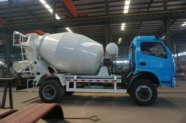 Agitating Lorry Cheap 6cbm Concrete HOWO Mixer Mining Truck