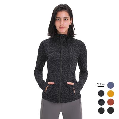 中国 完全なジッパーのスポーツはジャケットをファスナーを絞める 販売のため