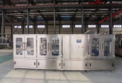 Cina Imbottigliatrice di plastica su misura di progettazione 5L - acqua pura 10L che beve 1.6KW in vendita