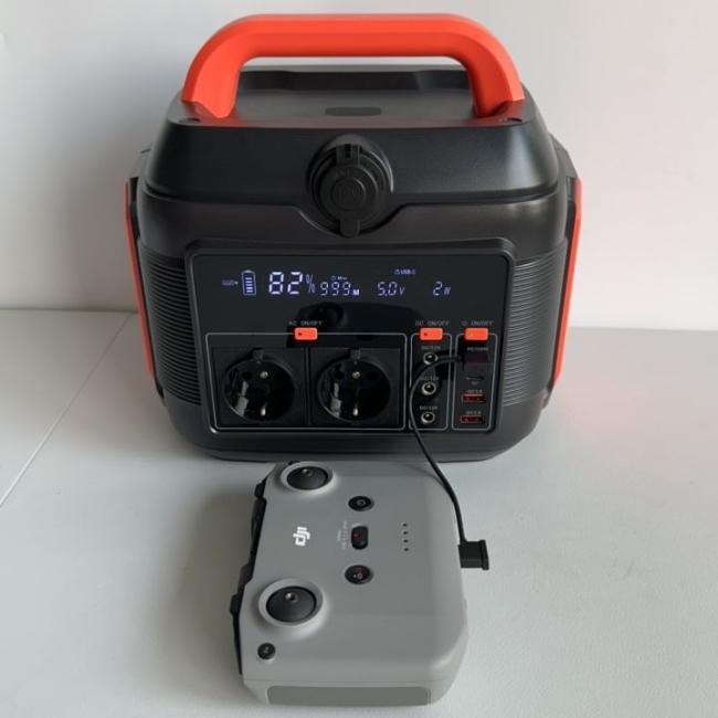 High-Power Portable Lithium Battery 600W Outdoor Mobile Power Station AC Output 220V Generator