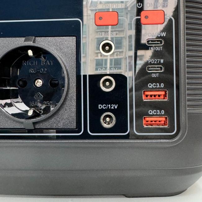 Outdoor Portable Power Station 600W Camping RV 220V Output Power Solar Generator