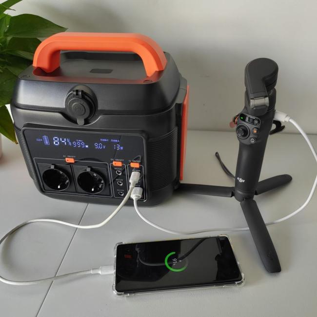 Type-C Pd (100W) Sine Wave Lithium Battery Overtemperature Protection for Portable Power Stations