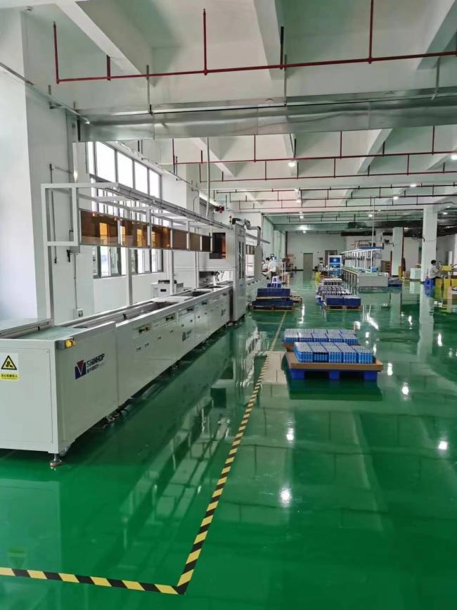 2000W Reachargeable LiFePO4 Lithium-Ion Battery Poratable Power Station Solar Generator