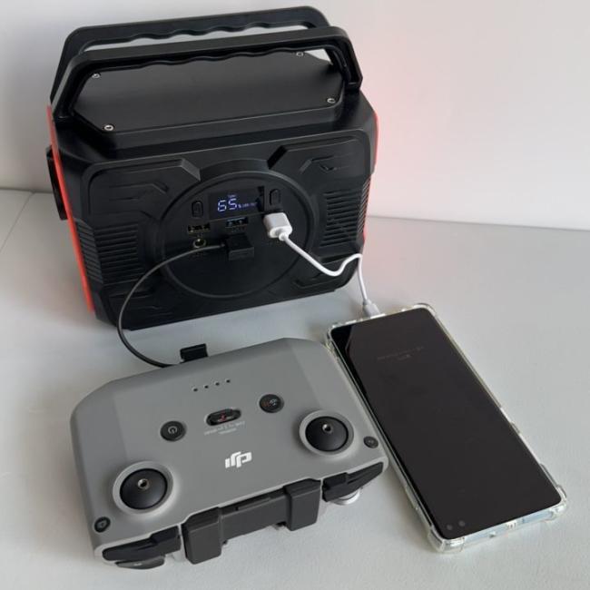 Portable Solar Power Station with 200W Output