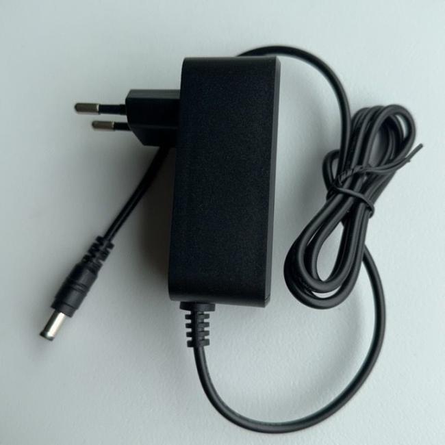 High Quality 200wportable Solar Power Station with LED Light