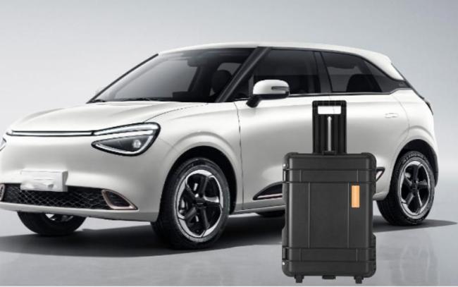 a More Suitable for Family Emergency Multi-Functional Mobile Power Supply 5000W Portable Power Station