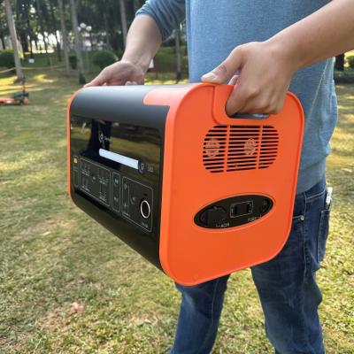 Cina Centrale elettrica portatile ad alta potenza 2200W Batteria al litio ferro fosfato Sistema solare in vendita