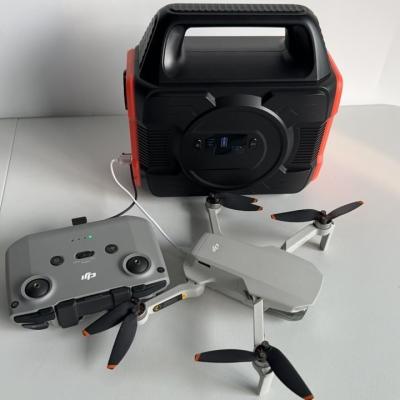 China Draagbare zonne-energiecentrale 300W/600W/2200W USB-oplader met verwijderbare batterij Te koop