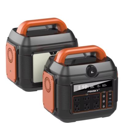 Cina 11W Illuminazione a LED 220V/110V AC Output 600W Batteria al litio per centrale elettrica portatile in vendita