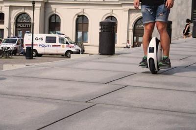 Cina Monocycle d'equilibratura elettrico giroscopico portatile alta tecnologia della carriola del monociclo in vendita