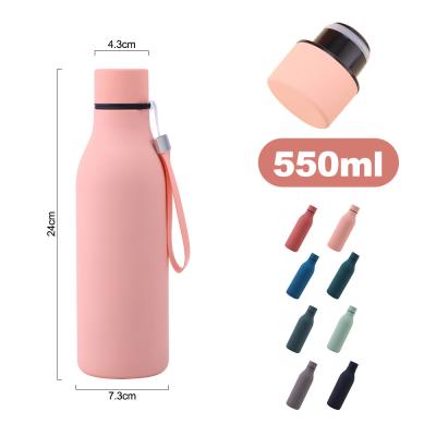 Chine Gardez vos boissons à la température idéale avec une bouteille d'eau à vide en acier inoxydable de 550 ml à vendre