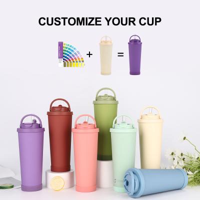 Chine Tumbler isolé en acier inoxydable à paille avec revêtement en céramique et base en silicone à vendre