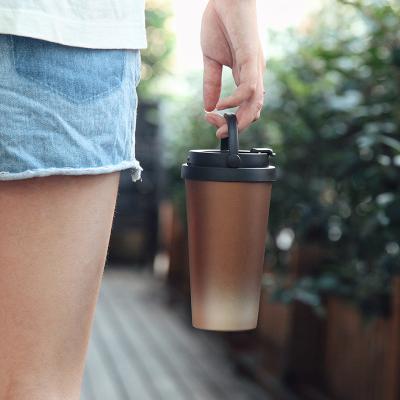 Chine 500 ml de capacité étanche à la chaleur en acier inoxydable à vide isolable tasse de voyage avec poignée à vendre