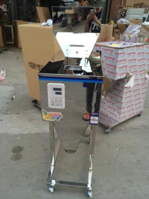 China Máquina de Enchimento e Pesagem Automática de Preço Barato para Pó/Especiarias/Grãos, Equipamento de Embalagem Multifuncional com Dispensador de Balança à venda