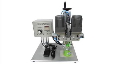 China Máquina de Tampagem Semi Automática para Garrafas de Água de Mesa, Máquina de Selagem de Tampas à venda