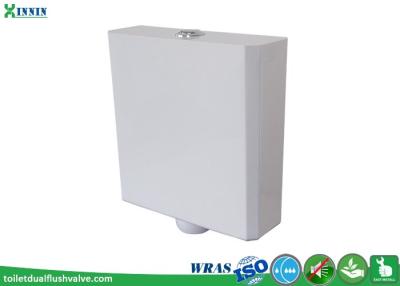 Cina Muri la cisterna di plastica appesa della toilette dei pp a basso livello per la pentola/edificio occupato della toilette in vendita