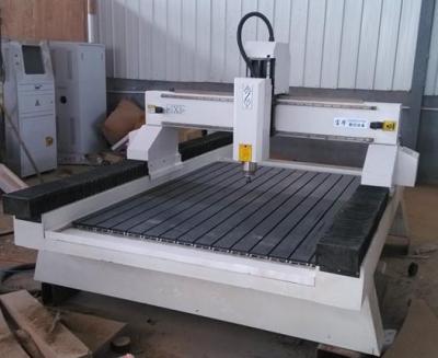 China Máquina de gravura da pedra do CNC do relevo do granito para com o motor de piso à venda
