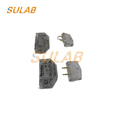 China Las piezas de repuesto de los ascensores originales del cerrador de puertas de bloqueo de punto de interrupción de contacto con el puente ASME A17.1/CSA TC000419 en venta