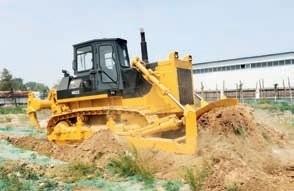 Chine Bulldozer hydraulique de type standard HD16 de 105 kW/1900 tours par minute avec une capacité de posage de 6,5 m3 à vendre