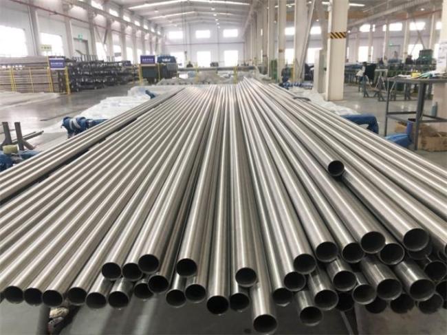 Pickling Surface Pure Titanium Pipe / Tube For Heat Exchanger 0