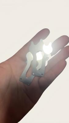 中国 オーダーメイドステンレス・スティール・スタンプド・シールド・プレート ツール,センサ,モジュール・アセンブリのためのカット付きのマルチ・フック設計** 販売のため