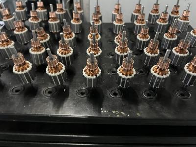 China Hoogwaardige rotoranker – Laag geluidsniveau, Sterke magnetische geleidbaarheid, Betrouwbare werking, Veelzijdige toepassing Te koop