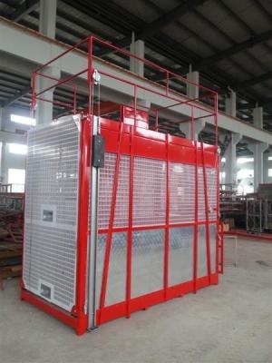 Cina il singolo elevatore della gru della costruzione della gabbia di 100m, l'acciaio ha galvanizzato il materiale in vendita