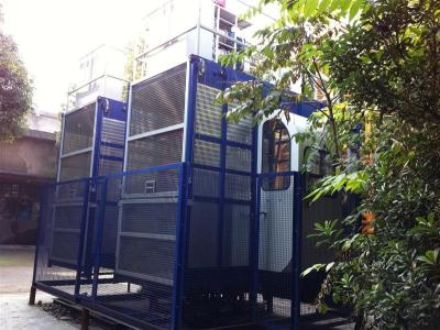 中国 2000kgs オペレータ タクシーの建築材は二重おり SC200/200 を高く上げます 販売のため