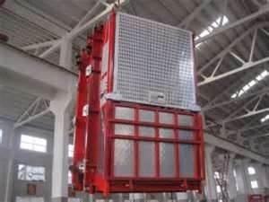 中国 16 人 2000kg の建築構造材料は上昇の揚げべらの持ち上げ装置を高く上げます 販売のため