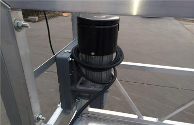 中国 2.5M x 3 つは 1000kg によって中断されるアクセスのプラットホームの持ち上がる速度 8-10 m/min を区分します 販売のため