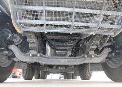 Chine 12 camions à roues avec une capacité de charge de 11 à 20 tonnes et une capacité de réservoir de carburant de 300 à 400 litres à vendre