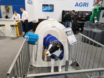 Cina Muffa su ordinazione del modanatura rotazionale dell'HDPE che si dirige verso la penna di bestiame del bestiame in vendita