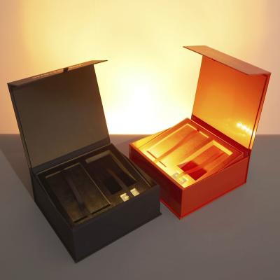 China Luminous Composite Packaging Magnetic Closure Paperboard Display Box Luxury Gift Packaging Boxes for sale