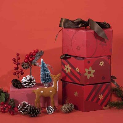 China Customized Premium Chocolate Gift Packaging Rigid Box With Ribbon Closure for sale