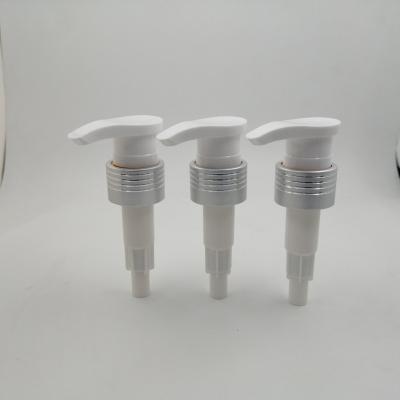 Cina sostituzione di alluminio della pompa della bottiglia della lozione di 4cc 28mm con chiusura d'argento in vendita