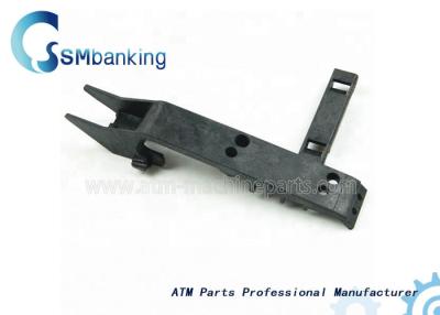 China Una LH más baja 445-0684015 de la salida de la guía de NCR de 4450684015 del cajero automático recambios en existencia en venta