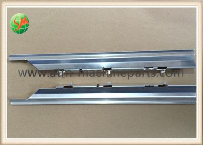 중국 ATM 히타치 부속은 기계가 상자 현금 카세트 가이드 권리를 재생하고/떠났습니다 2845V 판매용