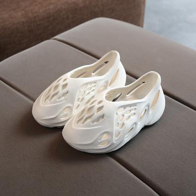 Cina Scarpa unisex dell'impedimento di Yeezy dei bambini di spessore 1.5cm con EVA Shoe in vendita