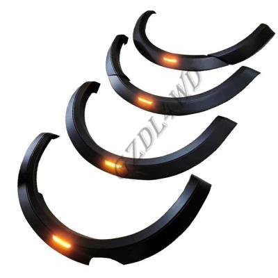 Cina Ford Ranger T7 T8 Matte Black Wheel Arch Flares 2015-2019 con luce in vendita