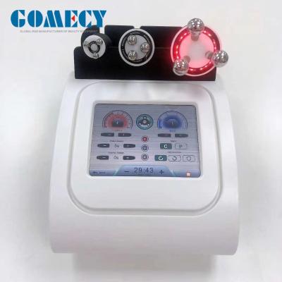 Cina Cavitazione di rotolamento di 360 rf che dimagrisce macchina con 3 maniglie triple del rullo di rf in vendita